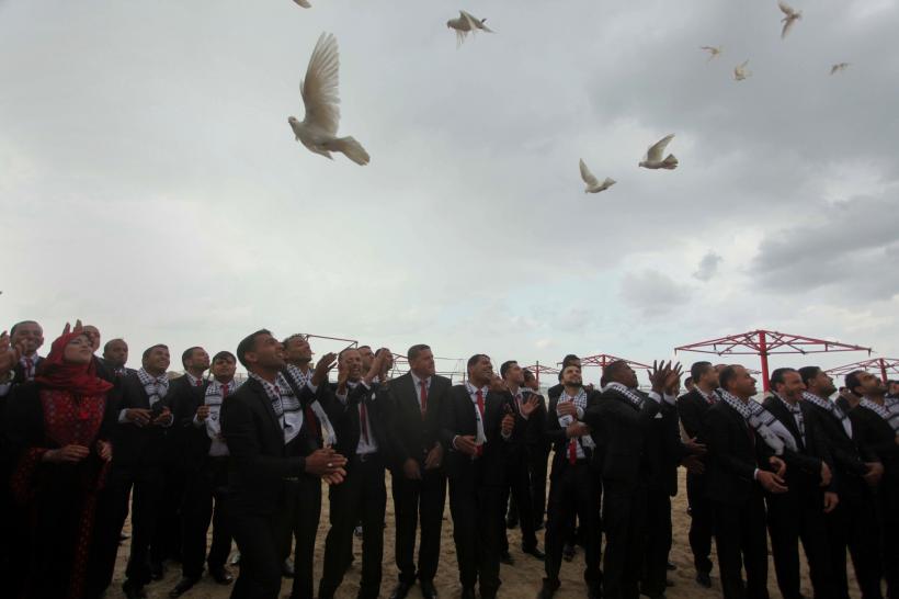 Galerie Foto - Imagini rare în Gaza, după ani de război. 54 de nunți au ...
