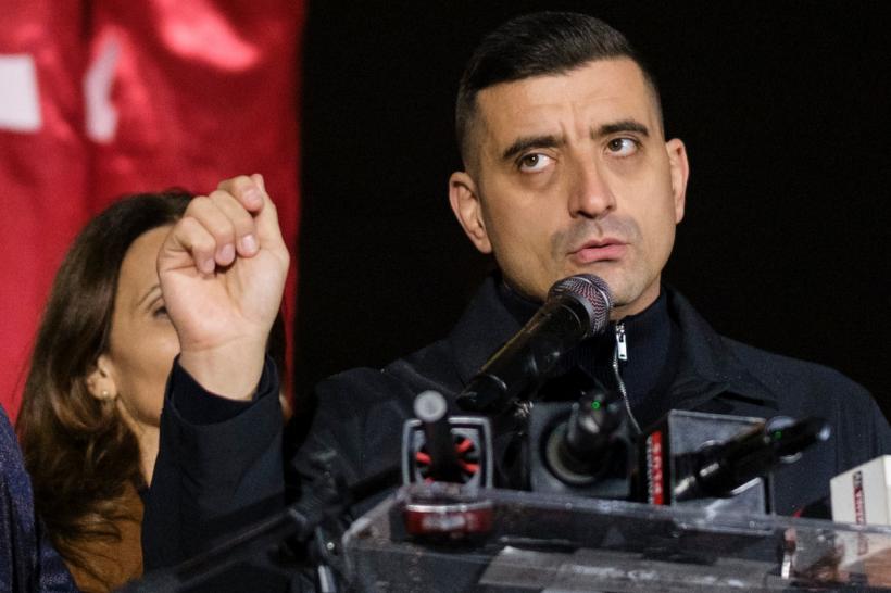 Galerie Foto - Ce nu s-a văzut la televizor în momentul anunțării exit ...