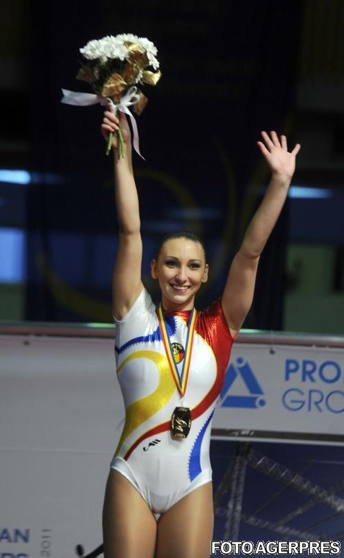 Oana Corina Constantin, campioană mondială de gimnastică aerobică la ...