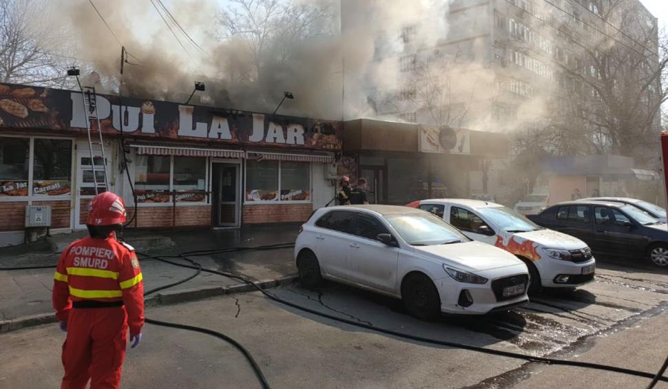 Incendiu puternic la restaurantul 'Pui la Jar' din Galați | Antena 3 CNN