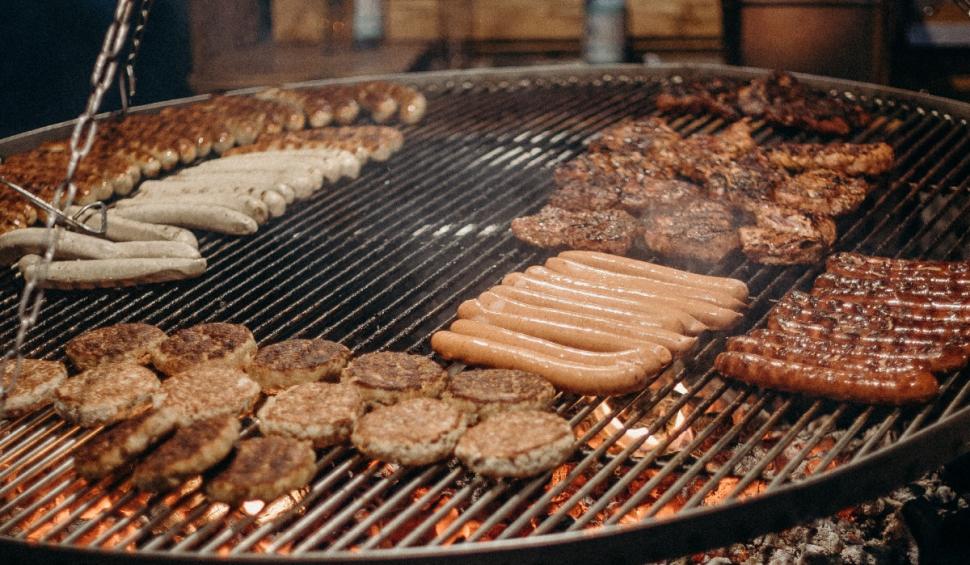 România, în topul celor mai buni cârnaţi din lume. Ce produse au intrat ...