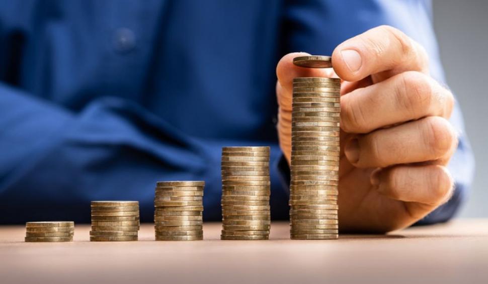 Salarii mai mari pentru angajaţii cu vechime. De când se aplică legea ...