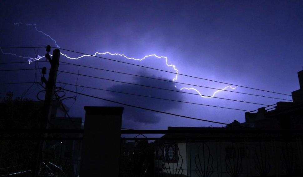 Avertizare meteo ANM de furtuni şi vijelii! Lista localităților ...