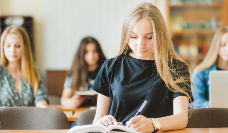 Liceele din România care scot olimpici internaţionali pe bandă rulantă