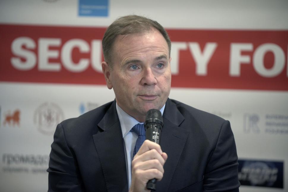 General (r) Ben Hodges: "Singura cale de a face faţă Rusiei este forţa"