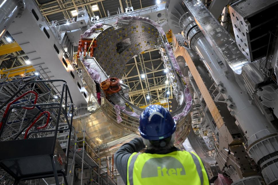 Cel mai mare reactor de fuziune nucleară din lume a fost finalizat ...