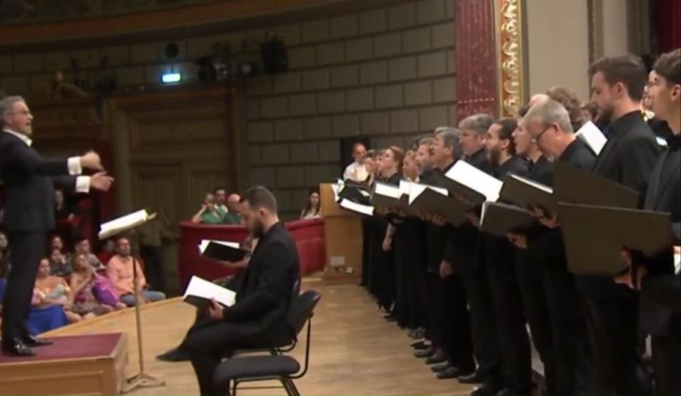 Christian Ciucă, dirijorul român care a cucerit Parisul, a concertat la ...