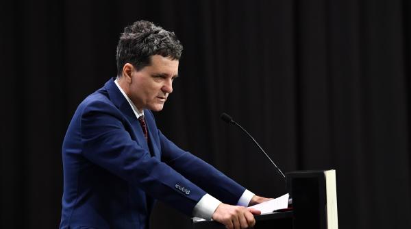Nicușor Dan, după decizia CCR: „Nu cred că Bolojan trebuie să își dea ...