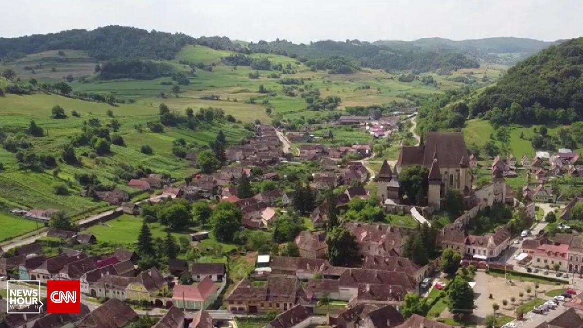 Satele româneşti, salvate de străini. Povestea tânărului din Germania ...