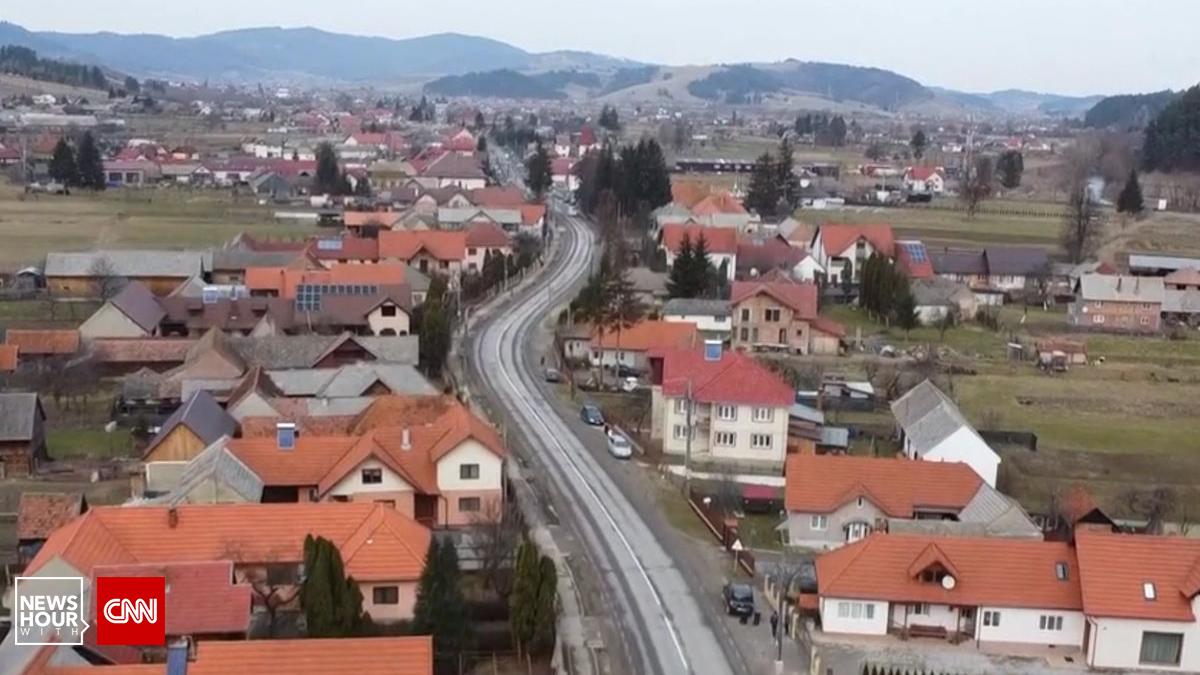 O comună din România a devenit peste noapte staţiune. Nici autorităţile ...